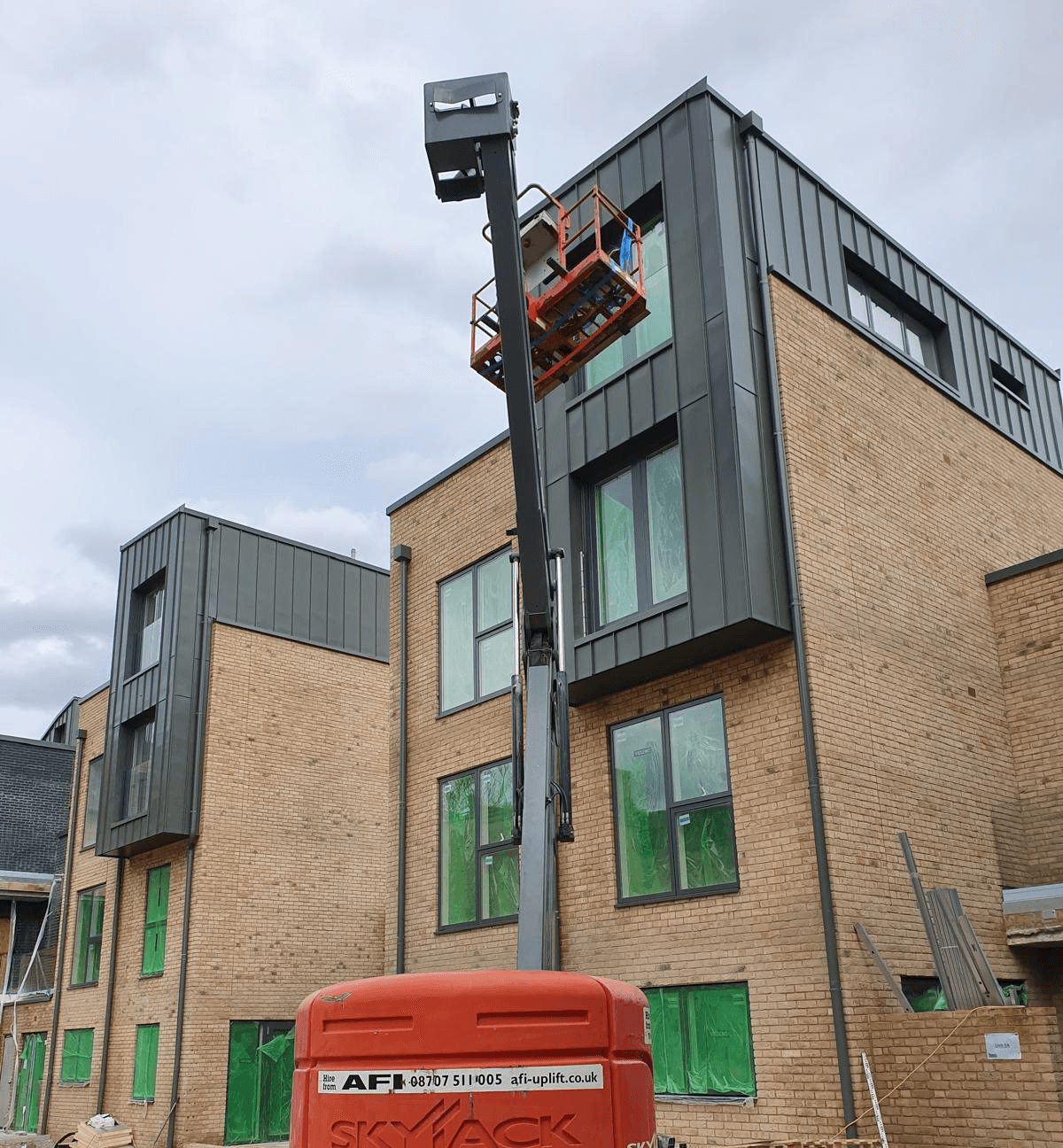 DIXON CLARK COURT - Jack Arnold UK